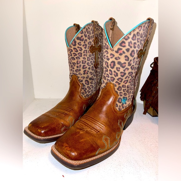 Ariat | Shoes | Ariat Girls Crossroads Cowgirl Boots Square Toe | Poshmark